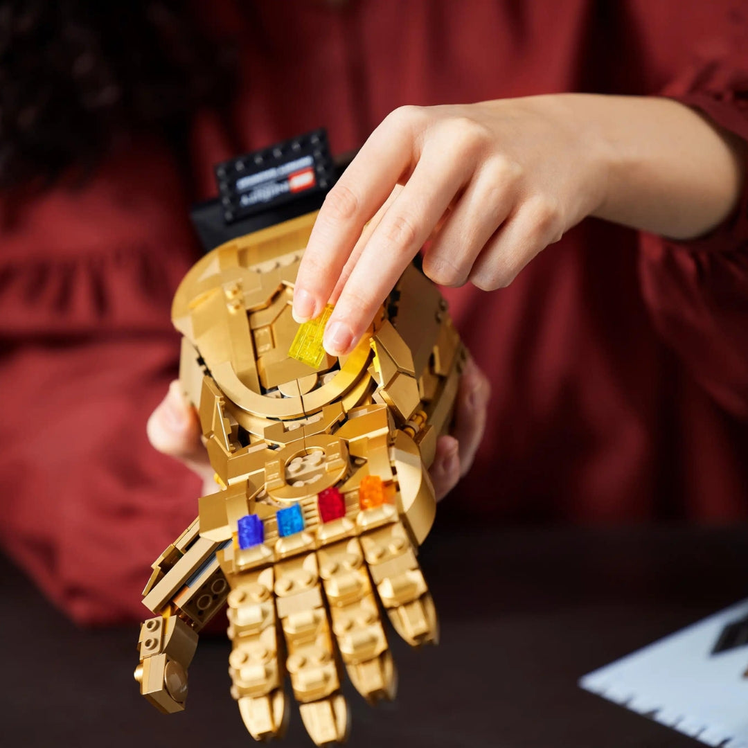 Avengers Infinity Gauntlet by LEGO - www.superherotoystore.com