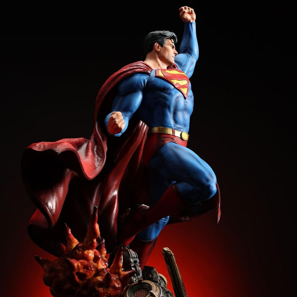 Superman Classic 1/6 Scale Statue by XM Studios - www.superherotoystore.com